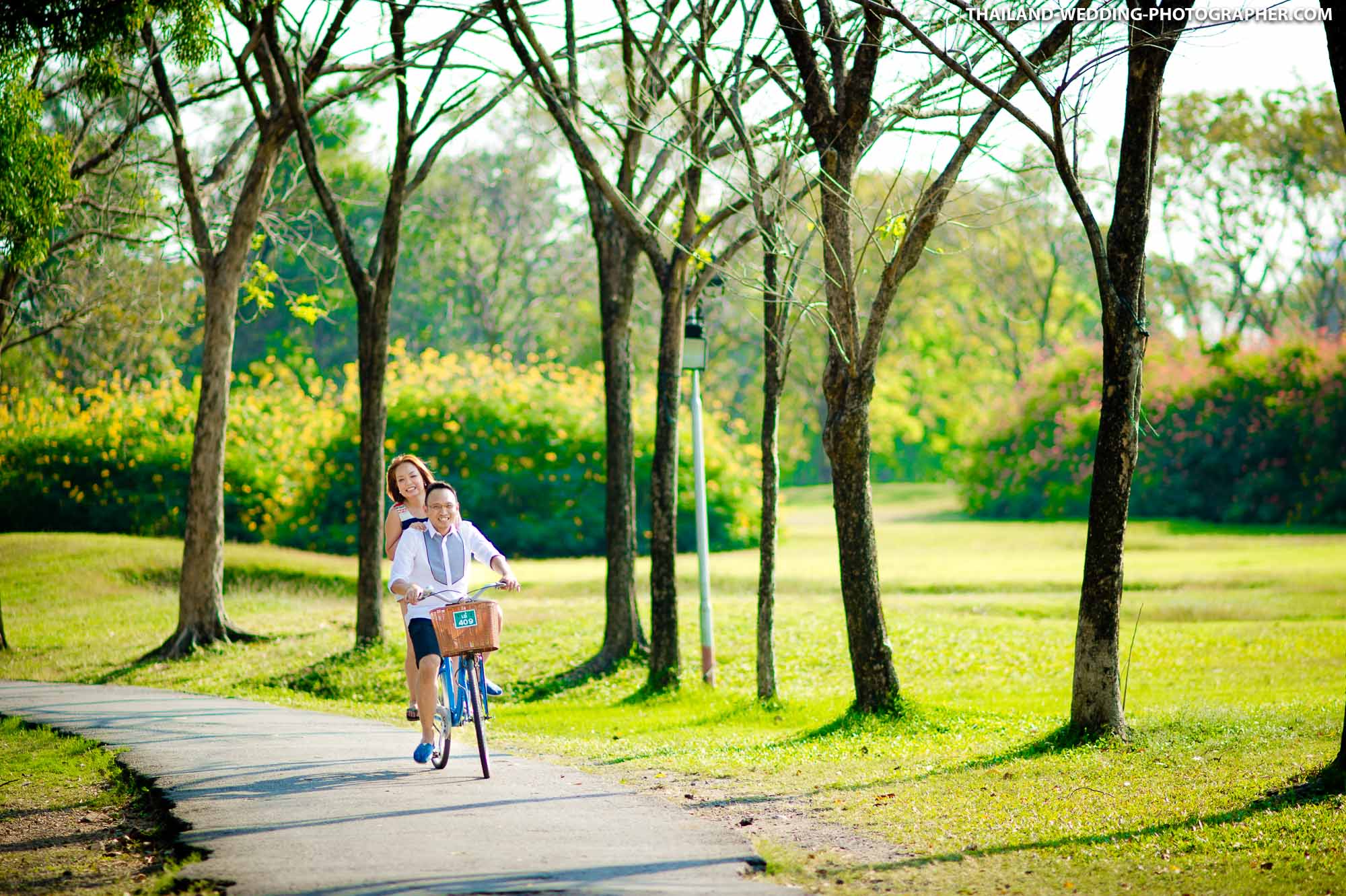 Rod Fai Park (San Rot Fai Park / The Railway Park / Wachirabenchatat ...