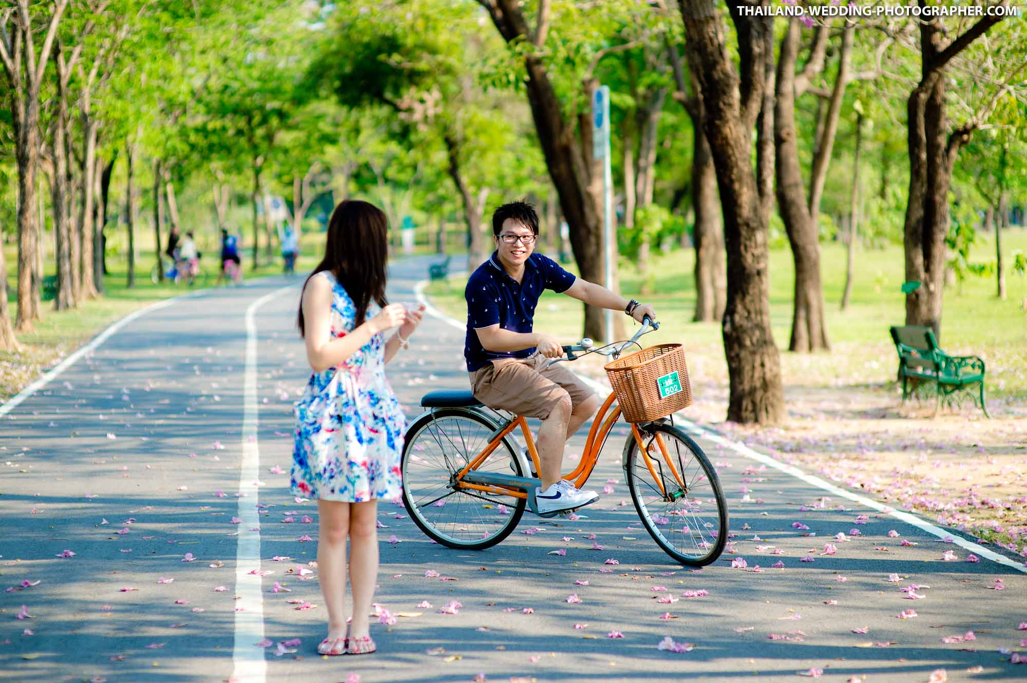 Rod Fai Park (San Rot Fai Park / The Railway Park / Wachirabenchatat ...