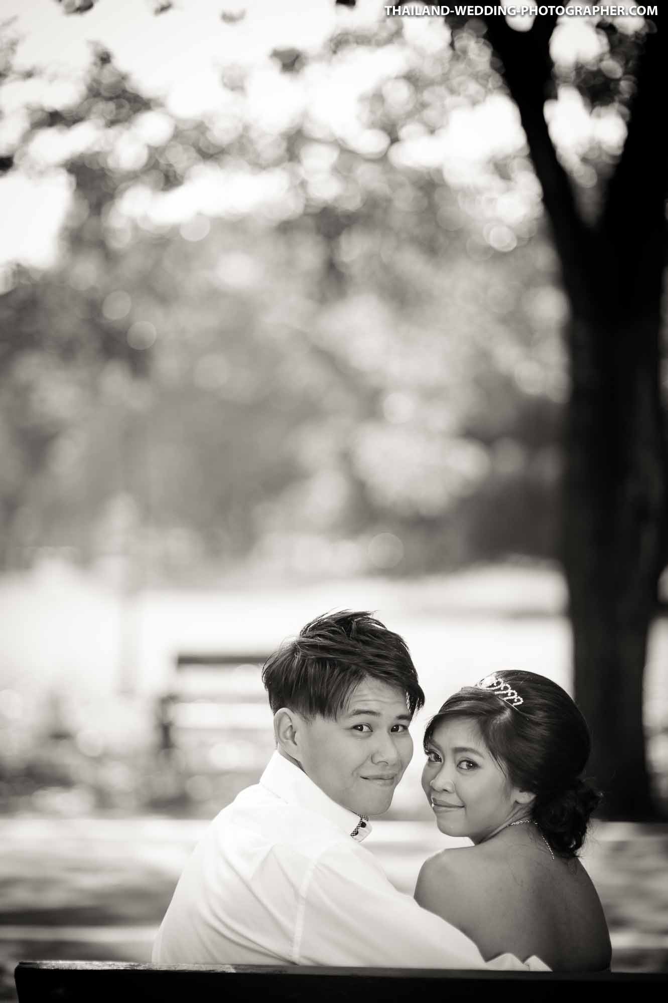 Rod Fai Park (San Rot Fai Park / The Railway Park / Wachirabenchatat ...