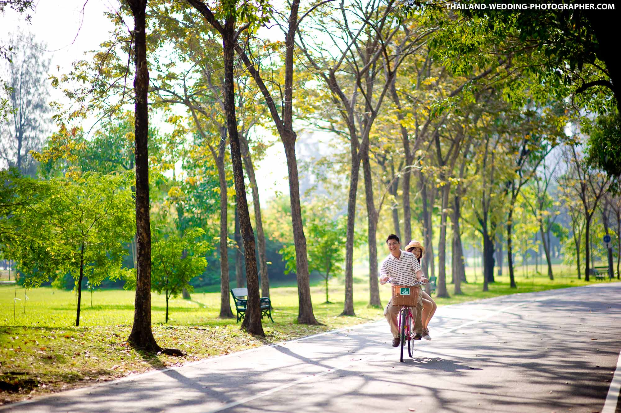 Rod Fai Park (San Rot Fai Park / The Railway Park / Wachirabenchatat ...